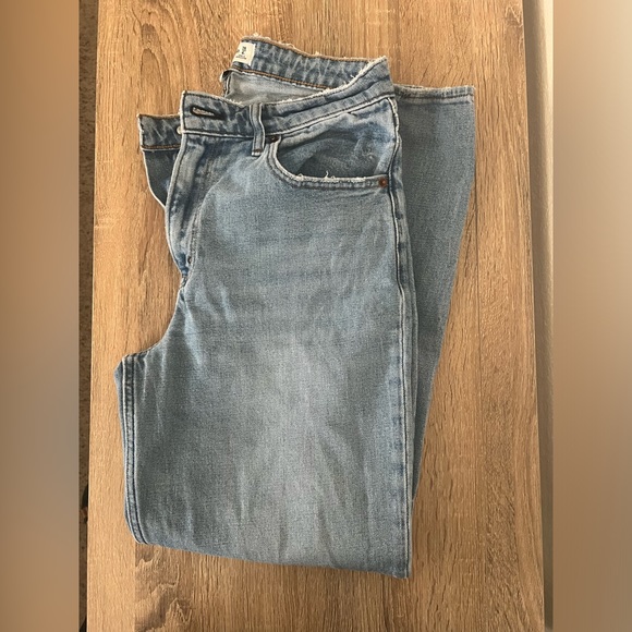 Abercrombie & Fitch | Jeans | Abercrombie Mom High Rise Jeans | Poshmark